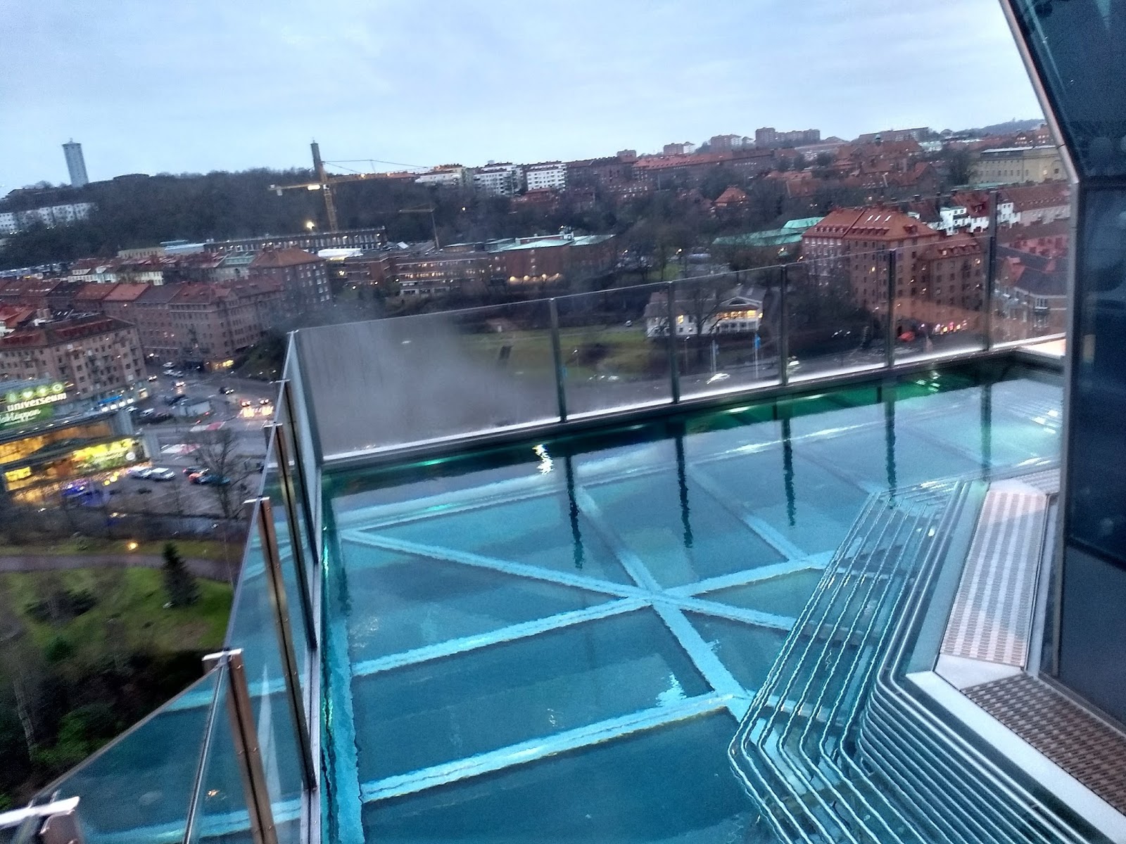 Skiing the Planet: Upper House Spa. Wow.