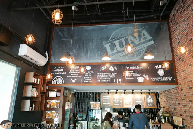 Luna Cafe - Filipino Cafe in Bonifacio High Street, BGC - A Not-So ...