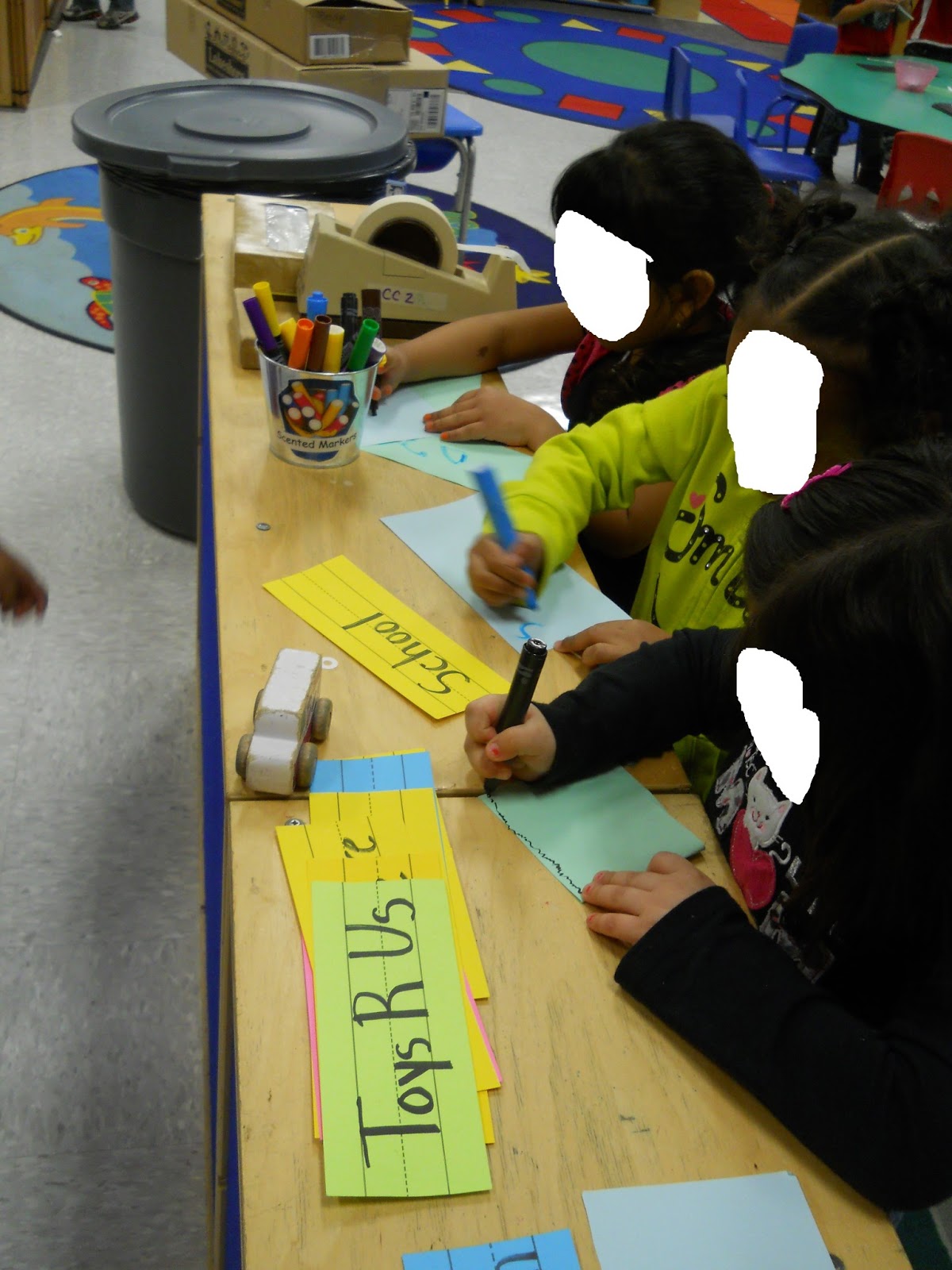 Learning and Teaching With Preschoolers: Literacy in the Block Center