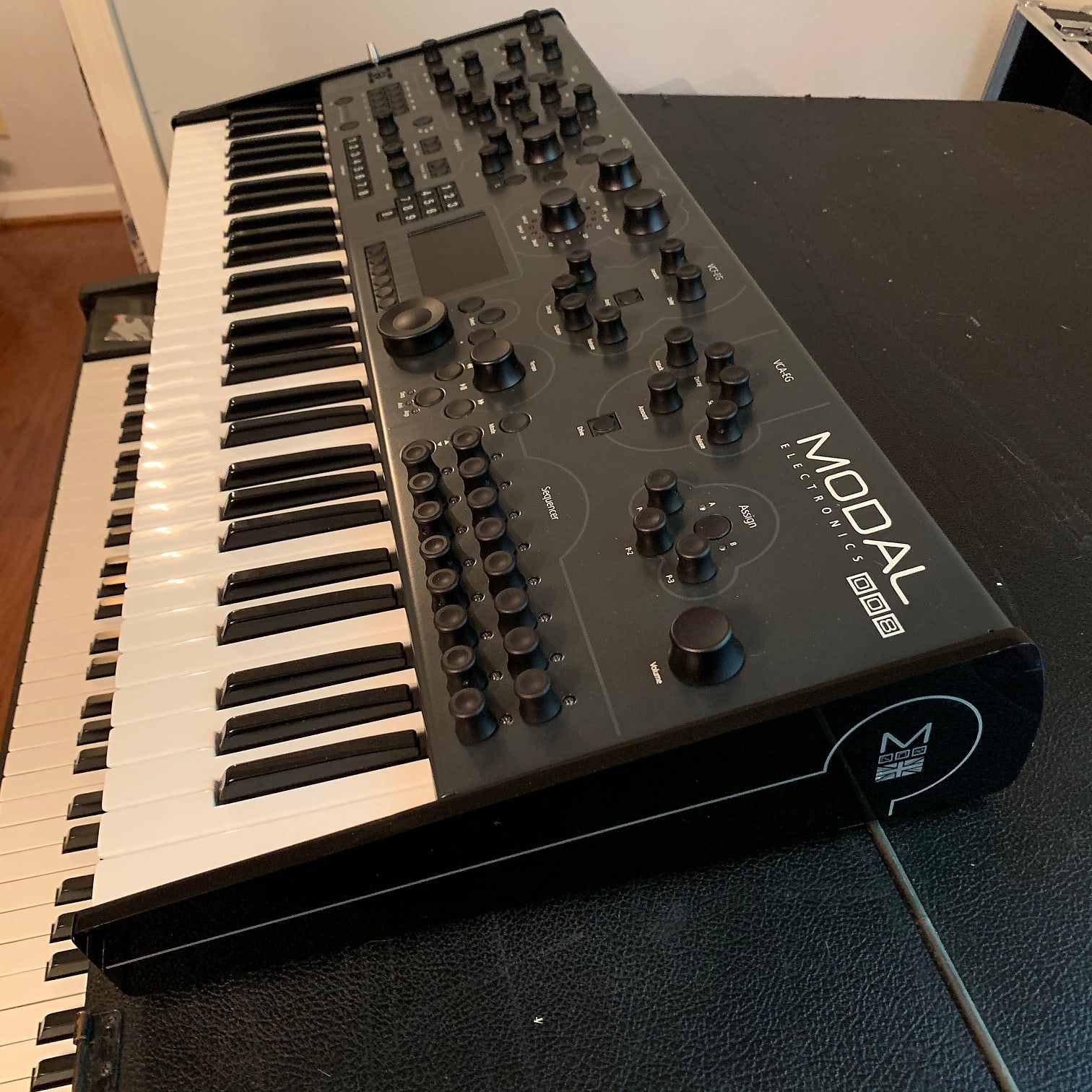 MATRIXSYNTH: Modal Electronics 008 Analog 8 Voice (Discrete)