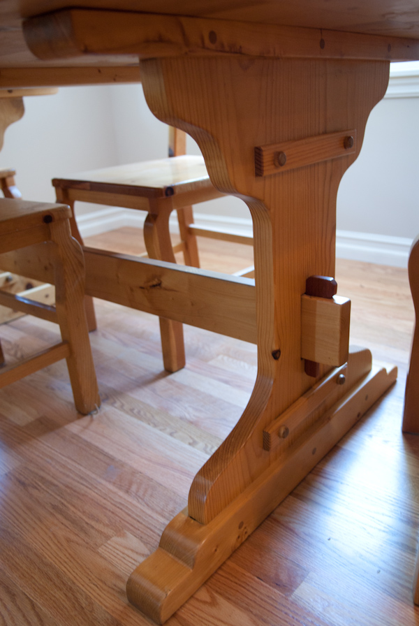 heygreenie: handmade pine kitchen table