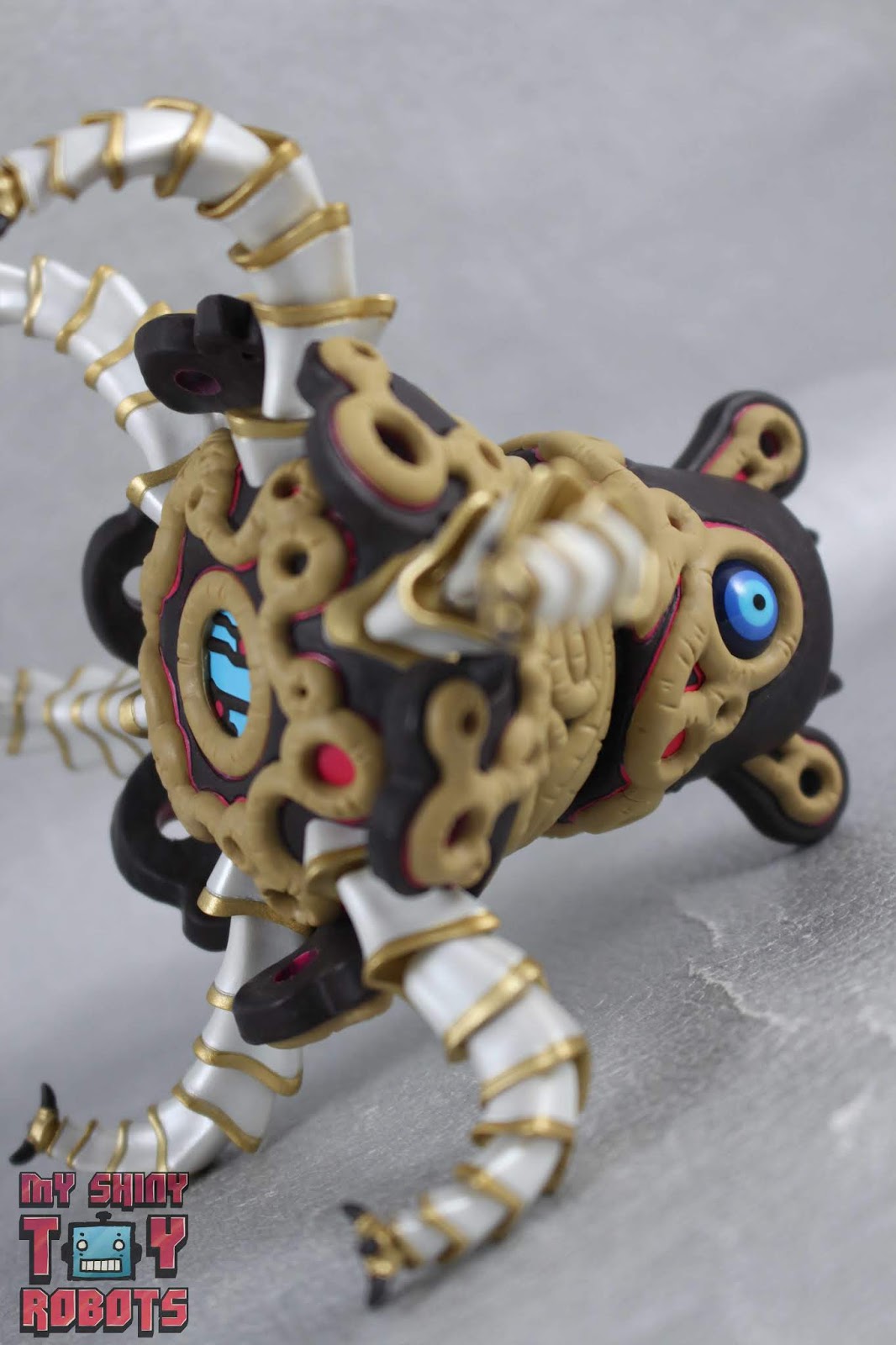 My Shiny Toy Robots: Toybox REVIEW: Nendoroid Guardian