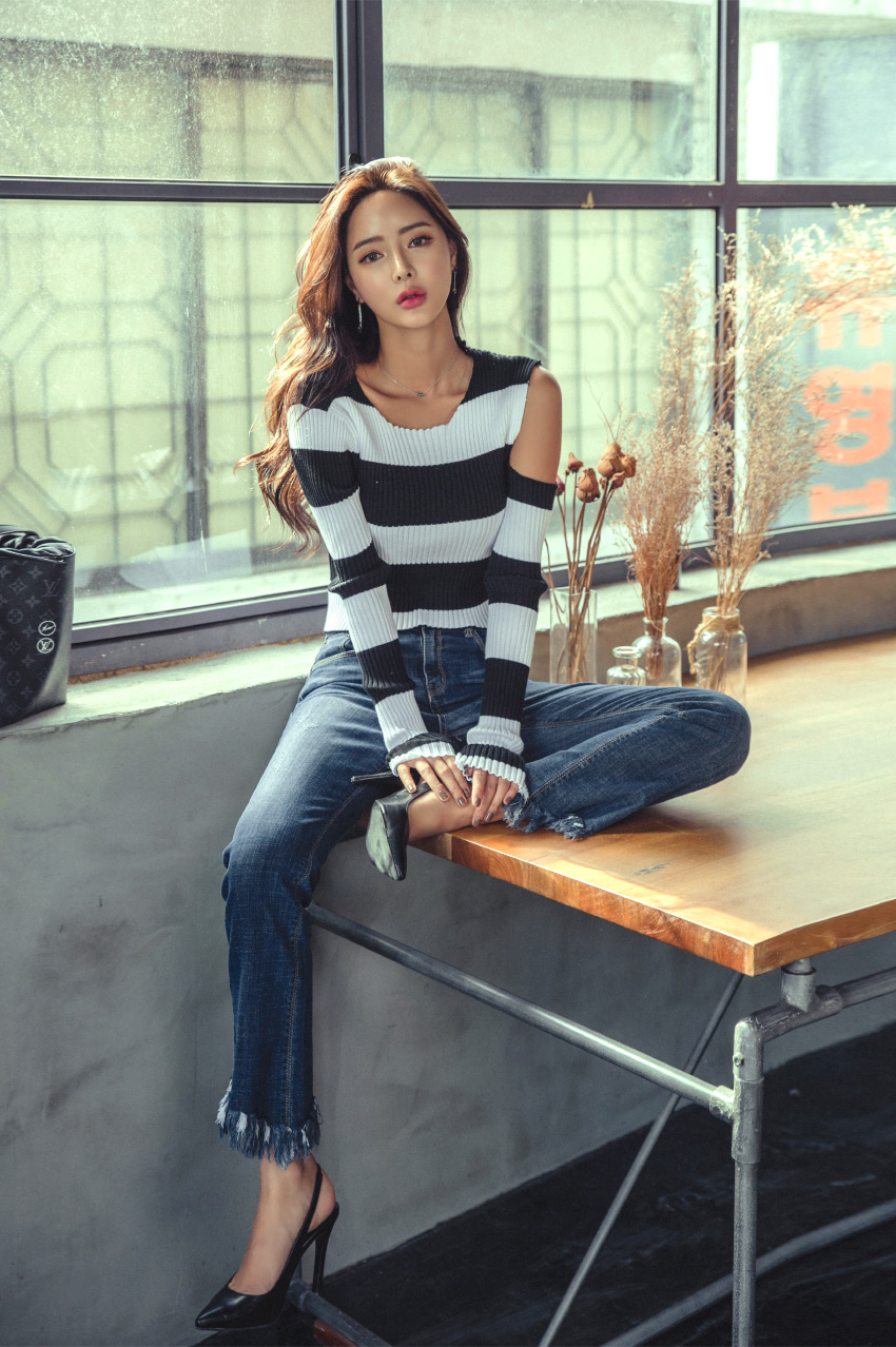 Kim Bo Ram - Jeans Set - 09.2017