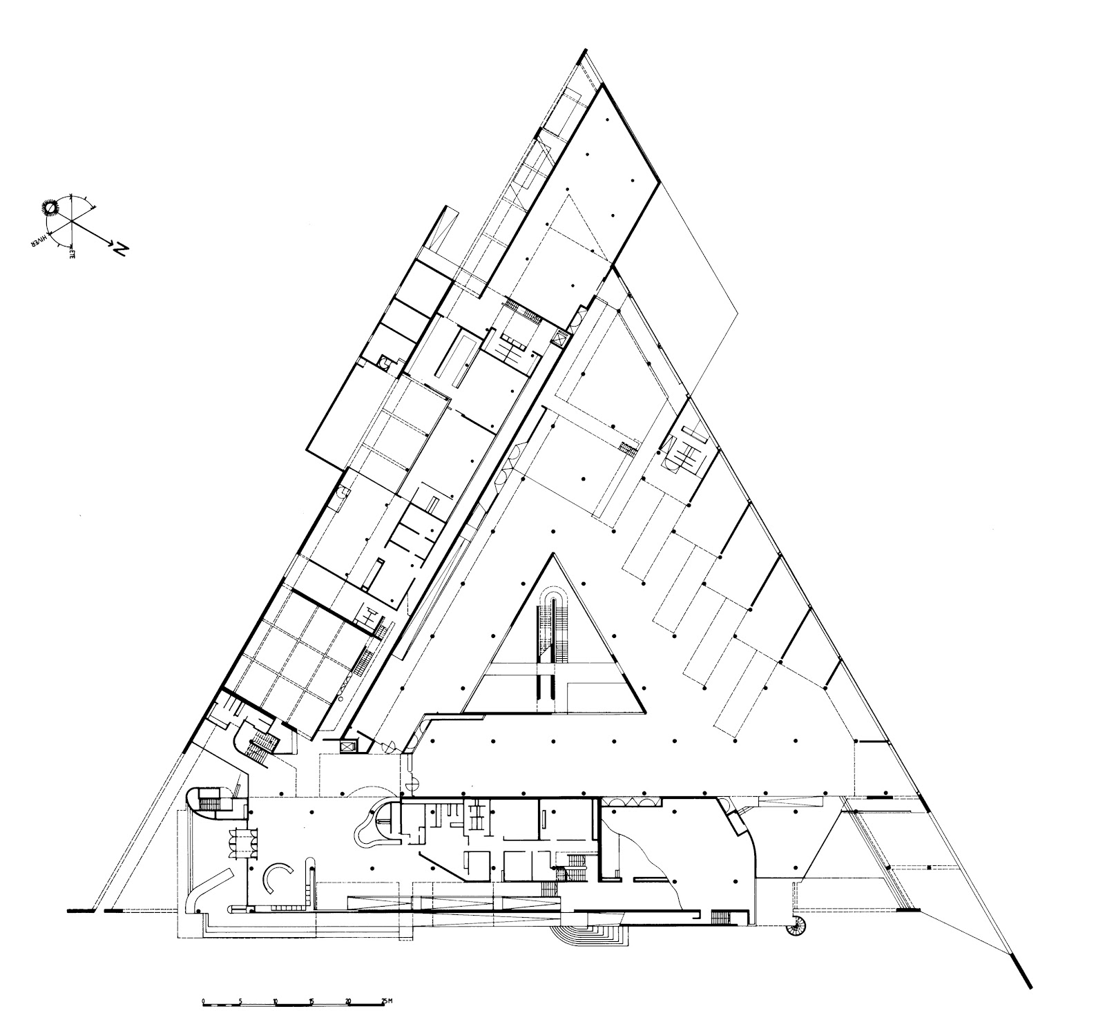 Henri Ciriani | Architecture plan, Triangular architecture, Triangle ...