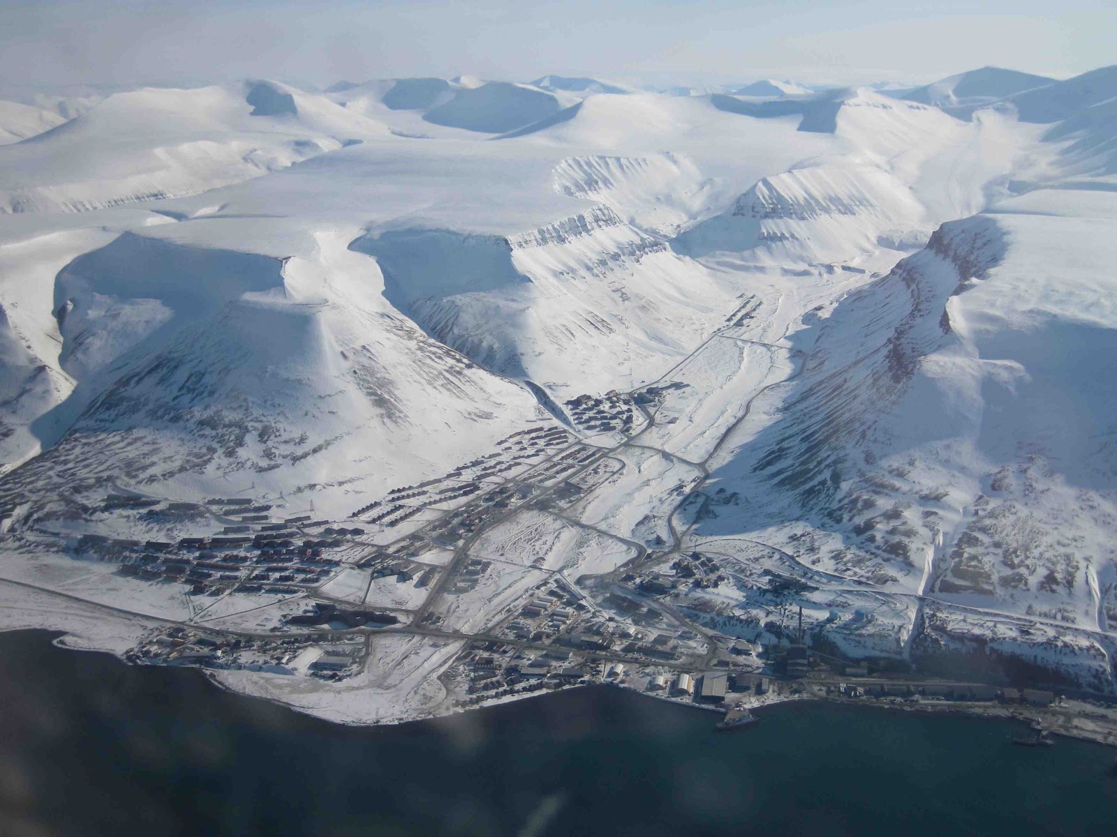 Nattsnakk fra Longyearbyen: May 2012