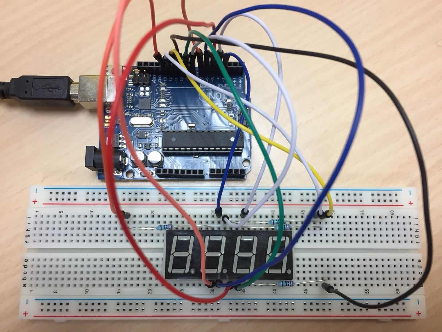 Python可以這樣玩(18)：四位數七段顯示器