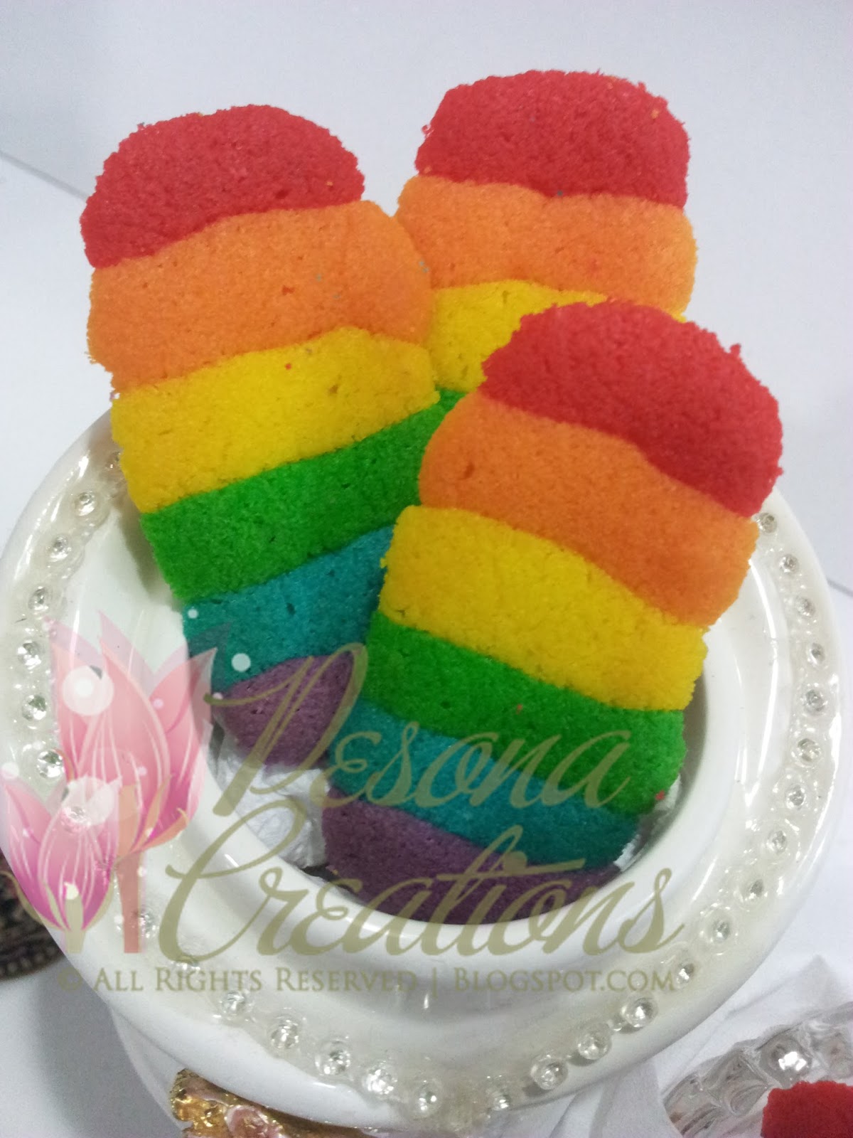 Pesona Creations Gifts & Hampers: BISKUT RAYA 2013