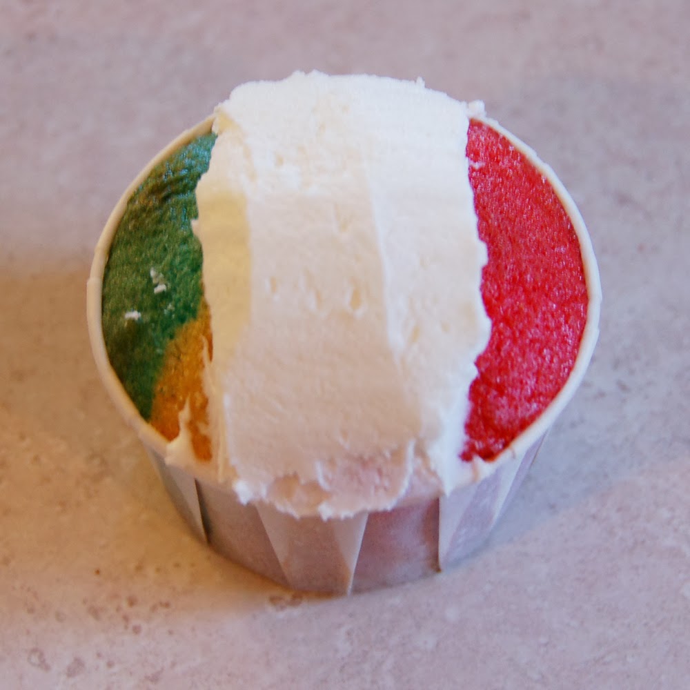 The Almost Perfectionist: Snow Cone Cupcakes