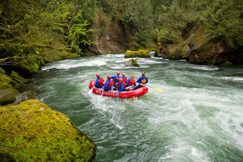 Staying in the Current: SPRING TIME RAFTING IN WASHINGTON