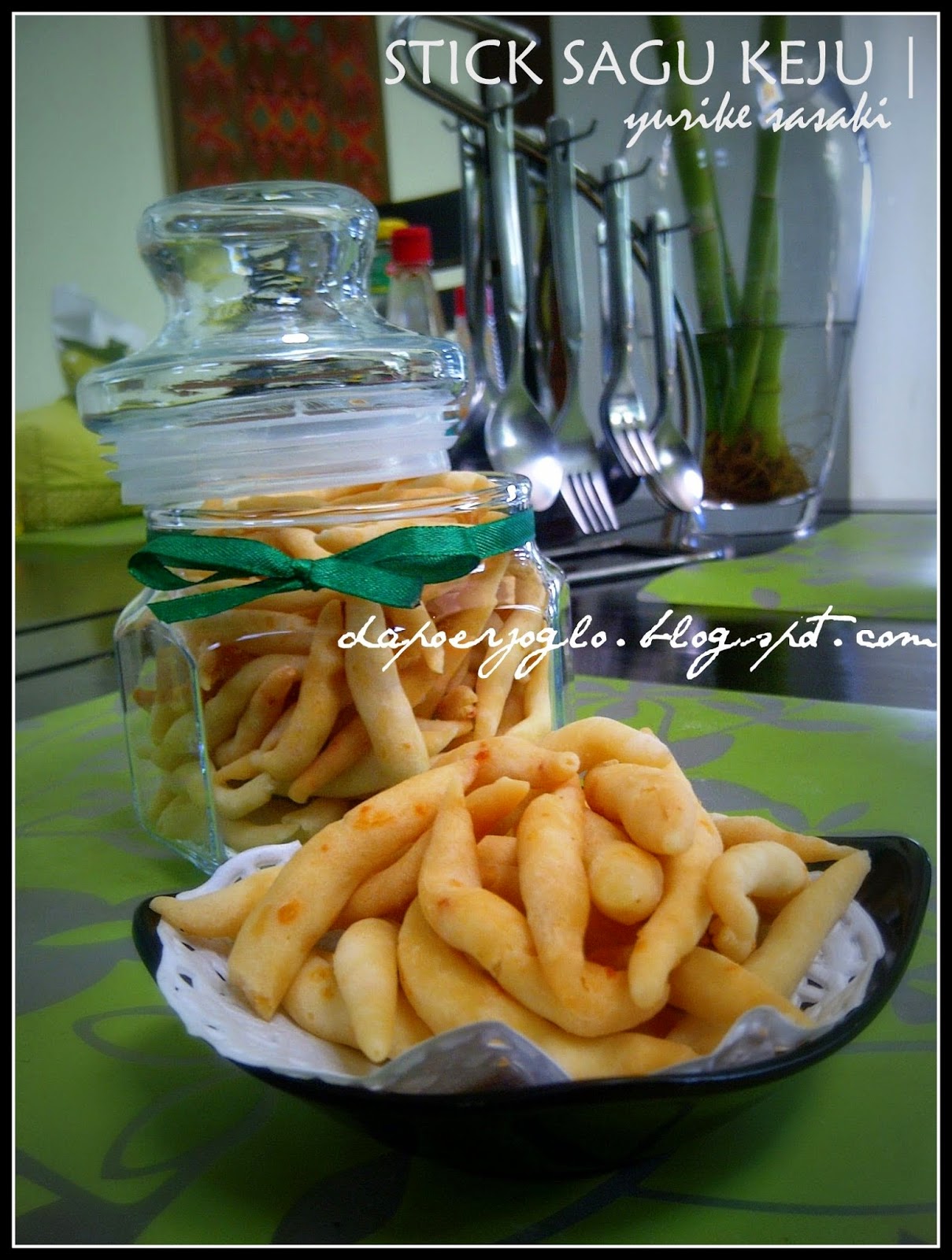 Dapoer Joglo: Stick Sagu Keju