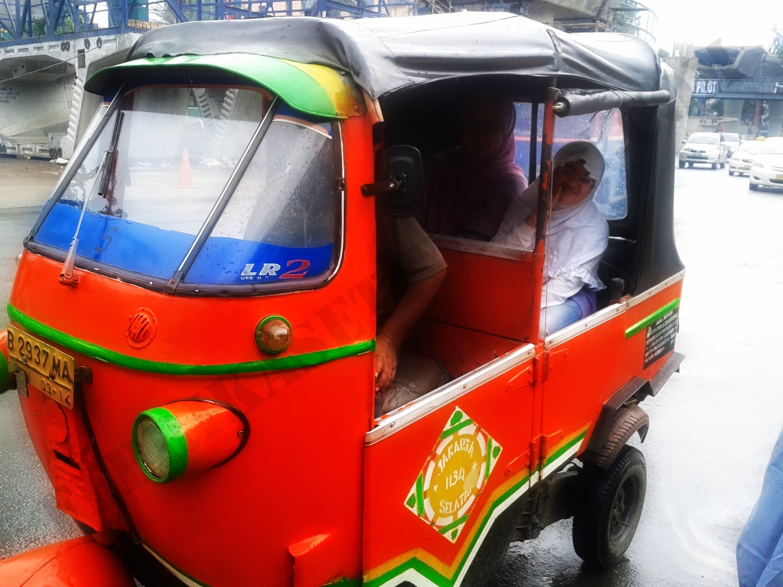 Mau Naik Bajaj atau Bemo di Jakarta? Baca Ini Dulu Deh! ~ Baca Dulu!