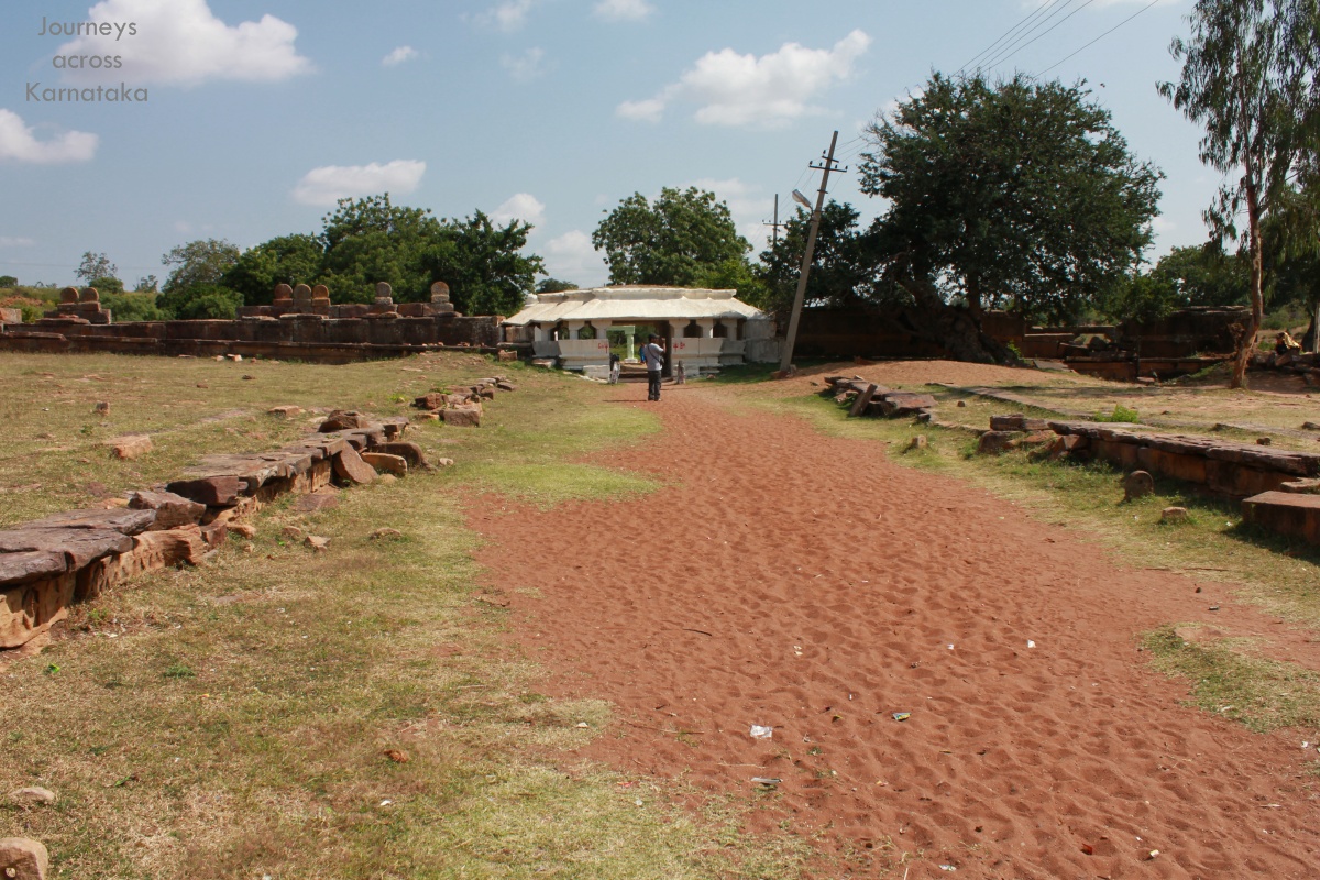 Journeys across Karnataka: Chandaalingeshwara Gudi, Bilagi