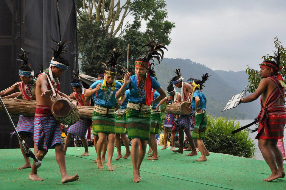 Achik dress, achik girls and achik's dance: Garo ''WANGALA'' festival