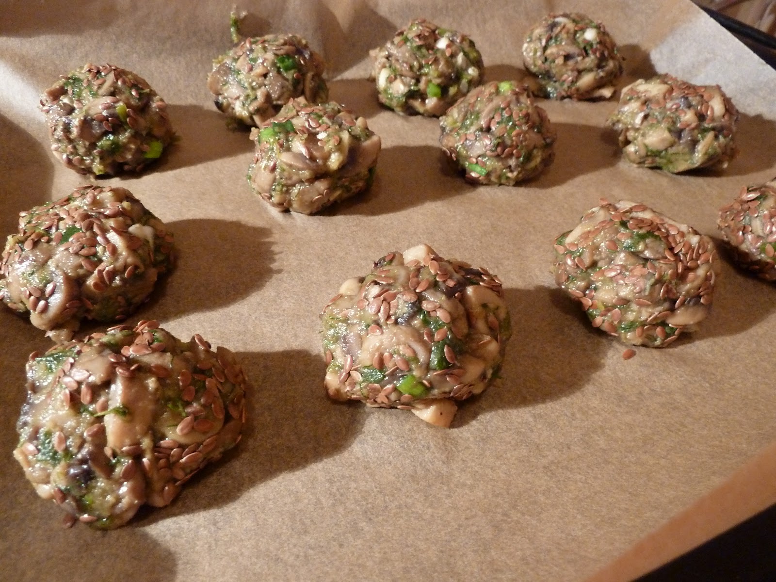 Bunatati din bucataria mea: Chiftelute de ciuperci cu seminte de in