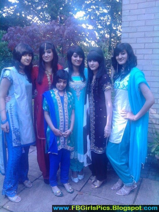 Facebook College Girls - Chicks Profile Photo Collection Pack - 10 ...