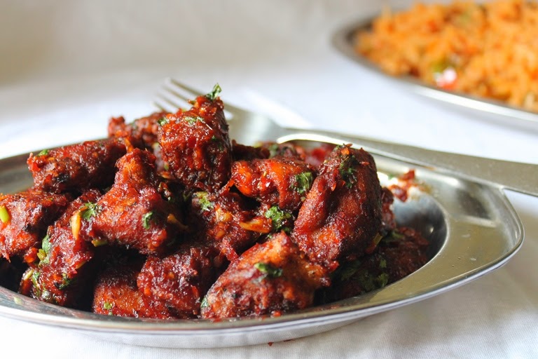 Schezwan Chicken Recipe / Spicy Schezwan Chicken Fry - Yummy Tummy