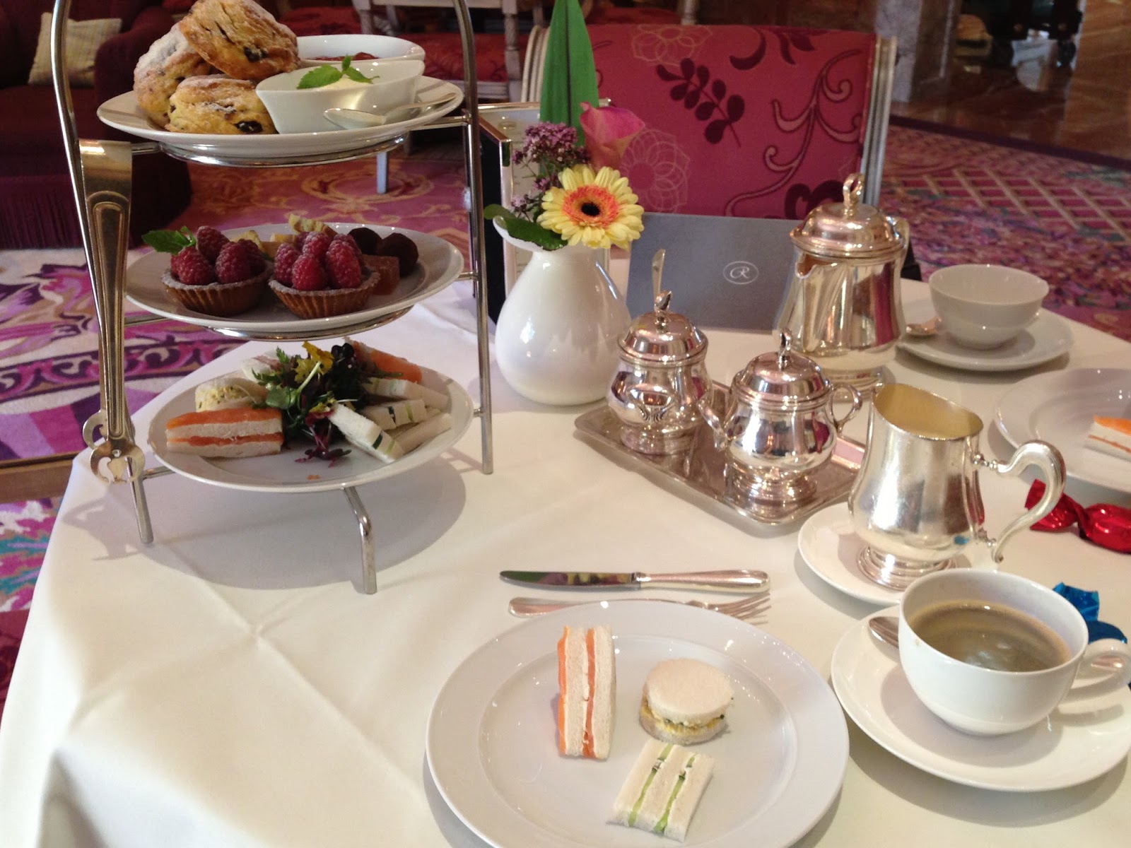 Berlin Berlin: Afternoon tea på the Regent