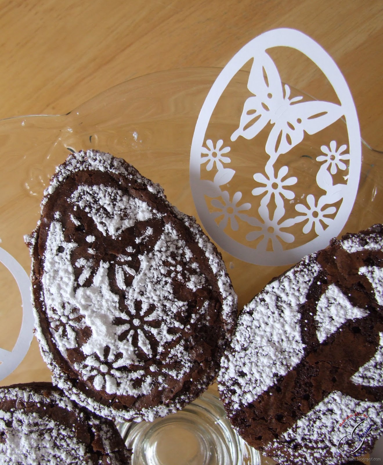 Jamie's Craft Room: Edible Boss Kut Dies!