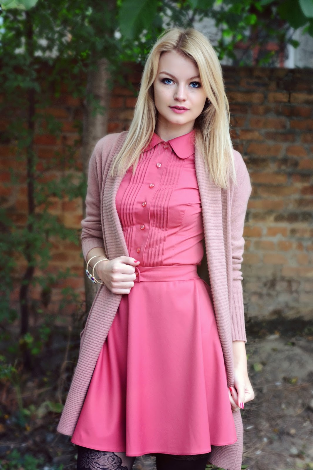 CLASSY LOOKBOOK