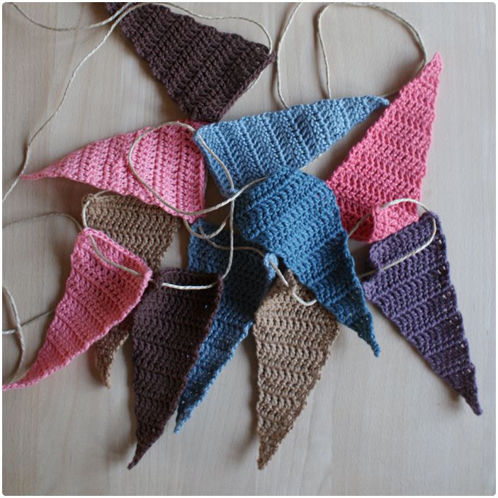 Karen Klarbæks Verden: DIY lange smalle hæklede vimpler