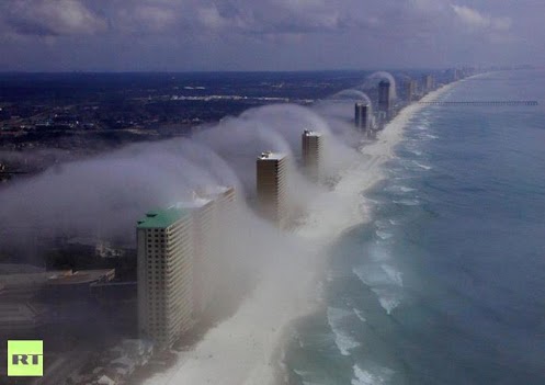 Amazing World: Breathtaking Cloud Tsunami