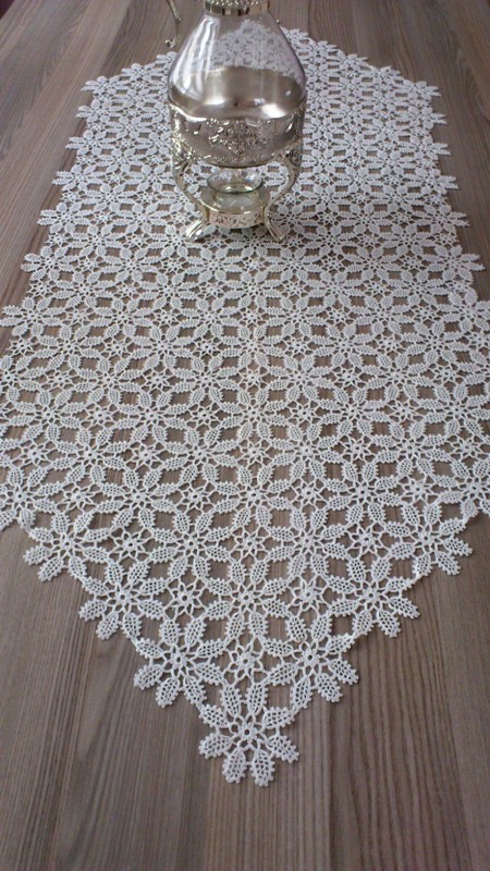 Sevginin Diyarı: Dantel runner