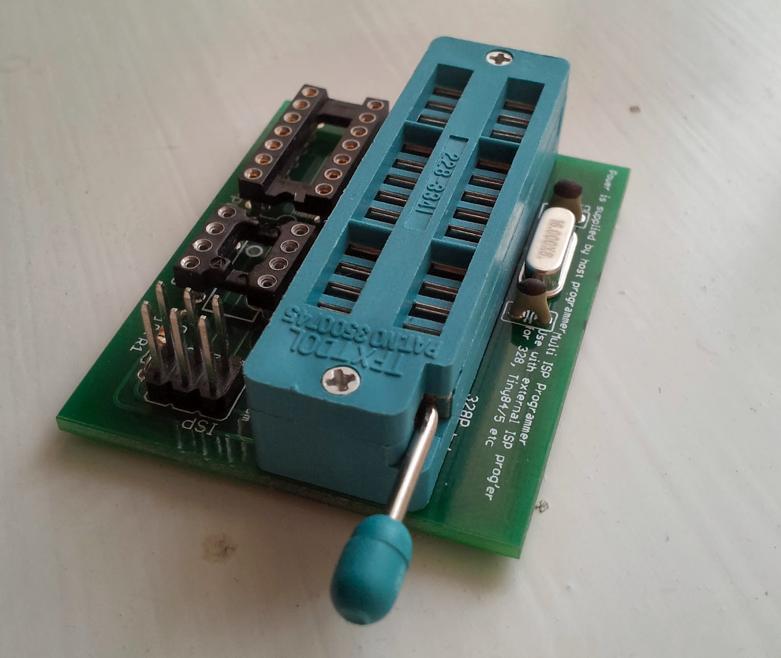 Gadjet's Blog: 328p / ATtiny84/85 Programming Adapter PCB