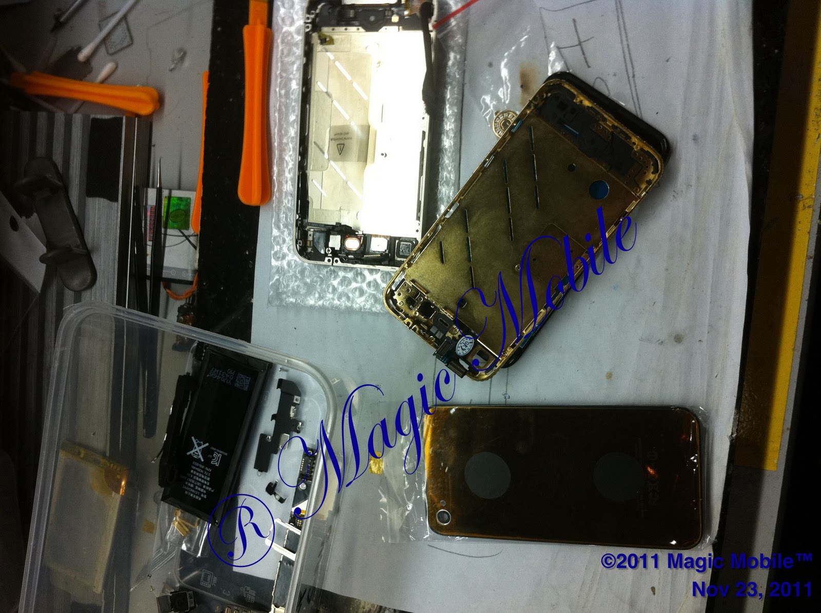 Magic Mobile: Iphone 4 Gold Plated Full Set