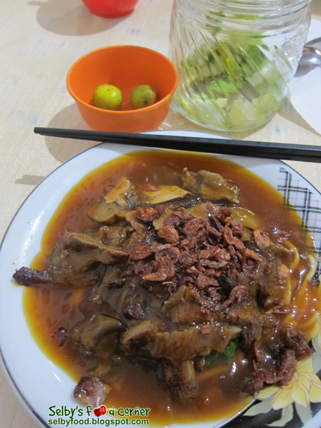 Selby's Food Corner: Lomie "Amen" Pinangsia