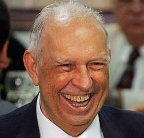 Ex-vice-presidente José Alencar morre aos 79 anos‎