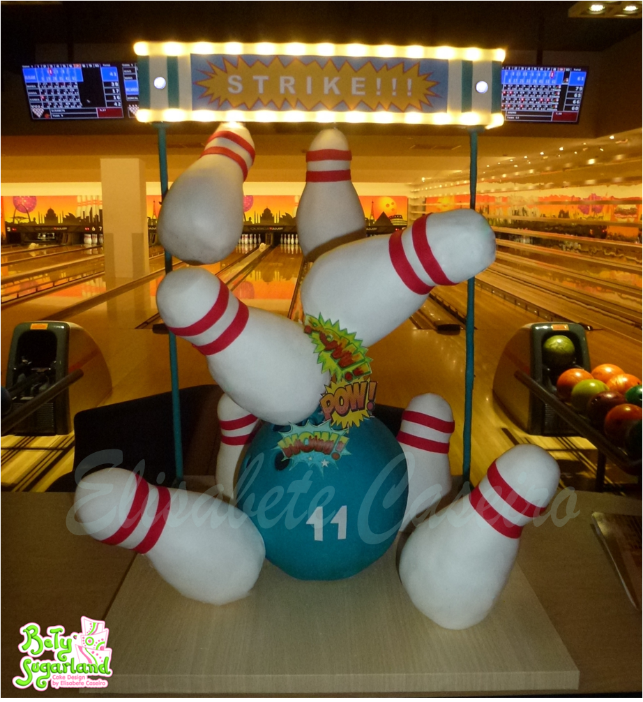Bety' Sugarland - Cake Design by Elisabete Caseiro: STRIKE - Bolo "Bowling"