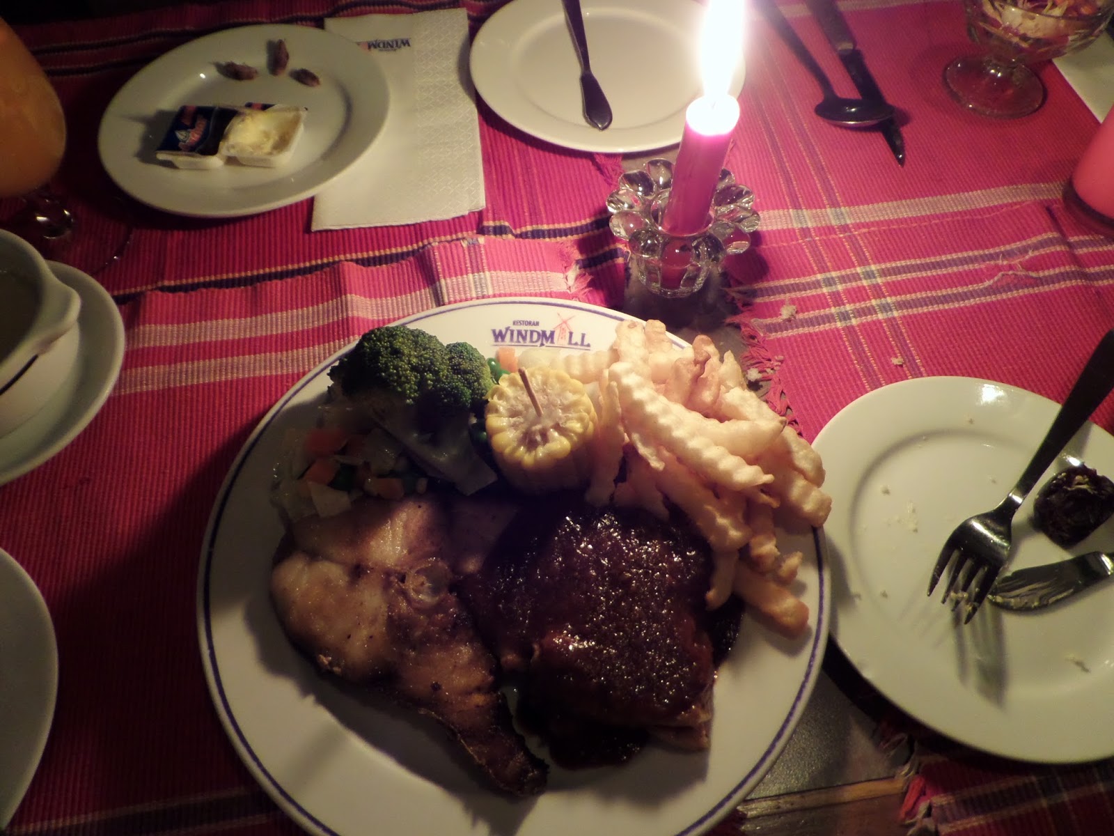 Cherry Q 卢秋燕: Windmill Restaurant Bukit Raja