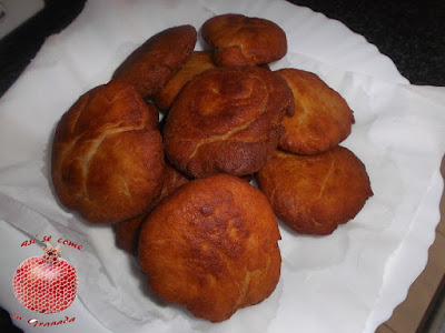 Así se come en Granada.: Sopaipas cordobesas