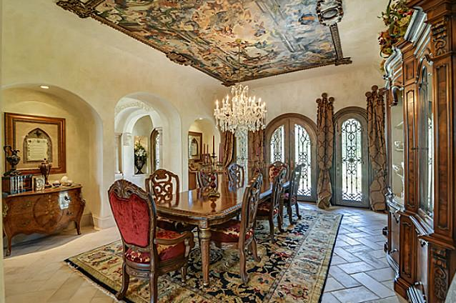 Mansions & More: 20,000 Sq Ft French-Style Chateau in Texas
