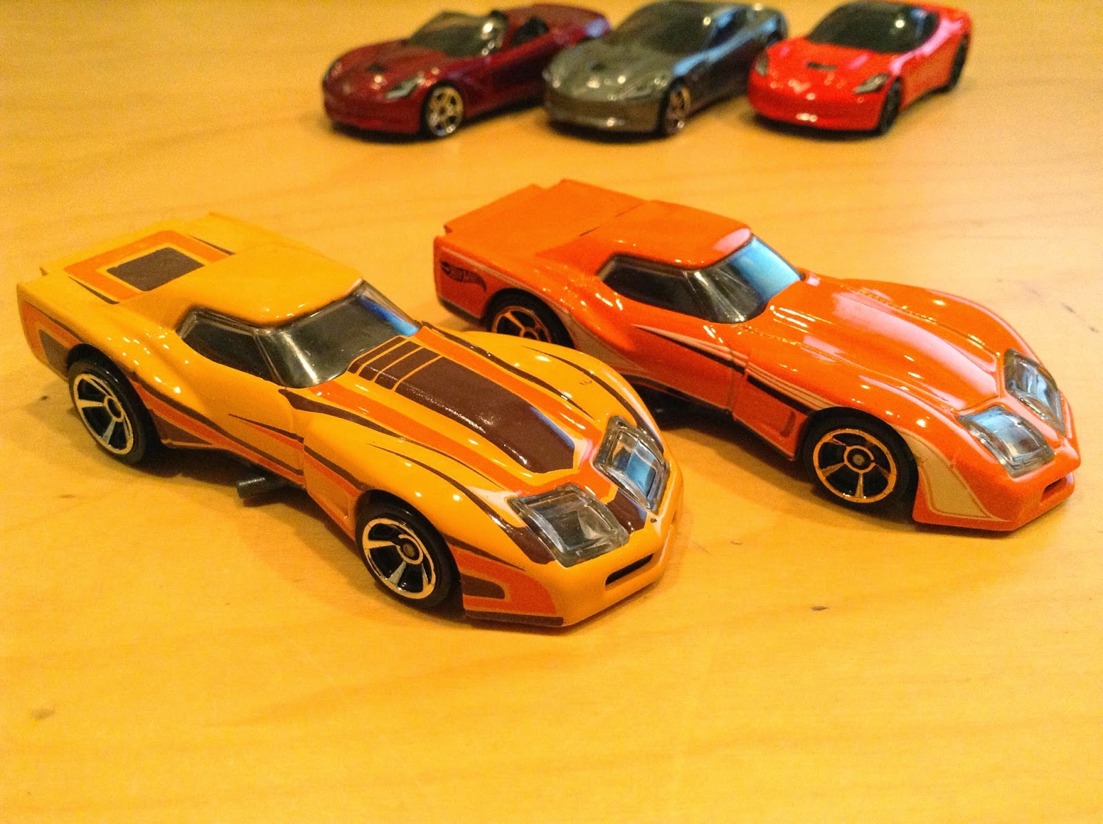 JULIAN'S HOT WHEELS BLOG: '14 Corvette Stingray (And Convertible) & '76 ...