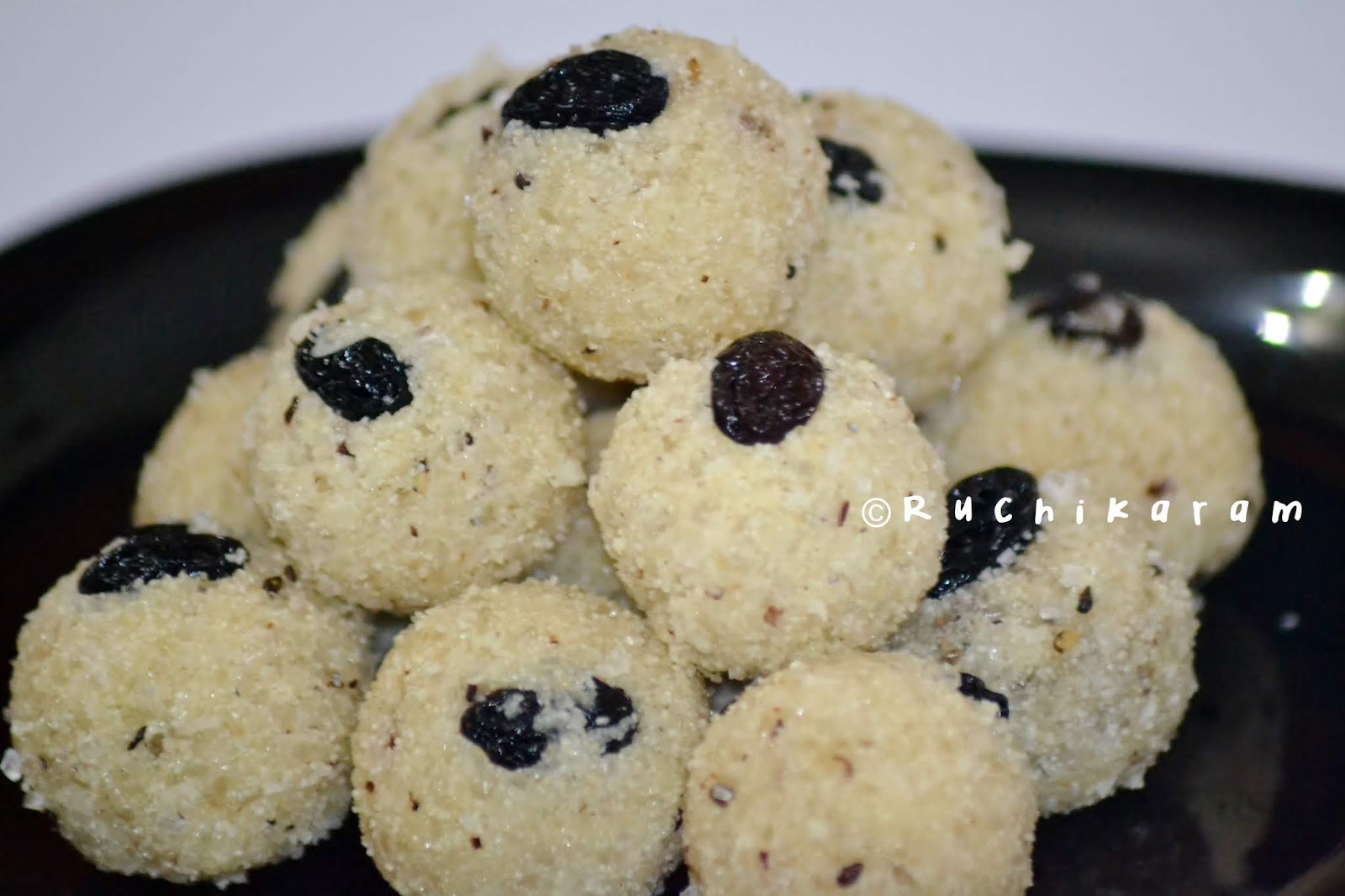 Ruchikaram: Malabar Special Thari Unda | Rava Laddu