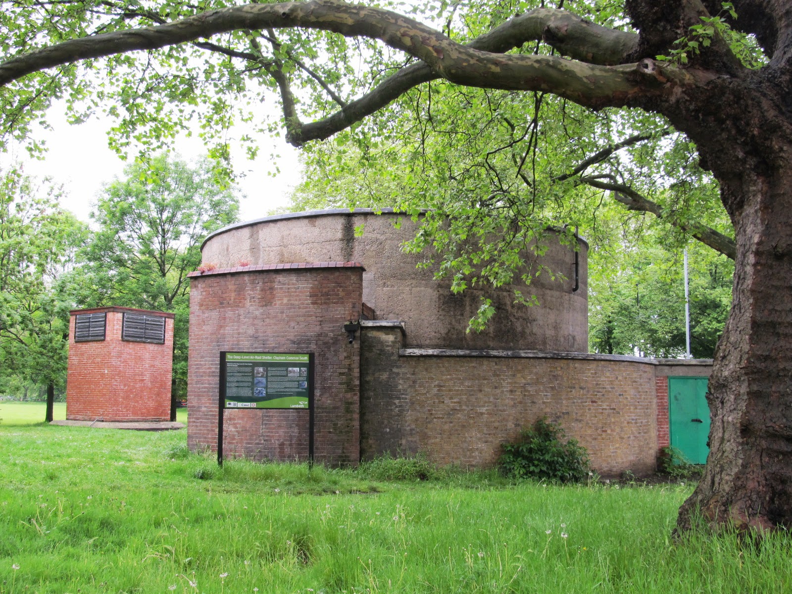 Dobbinland: Clapham Common Southside