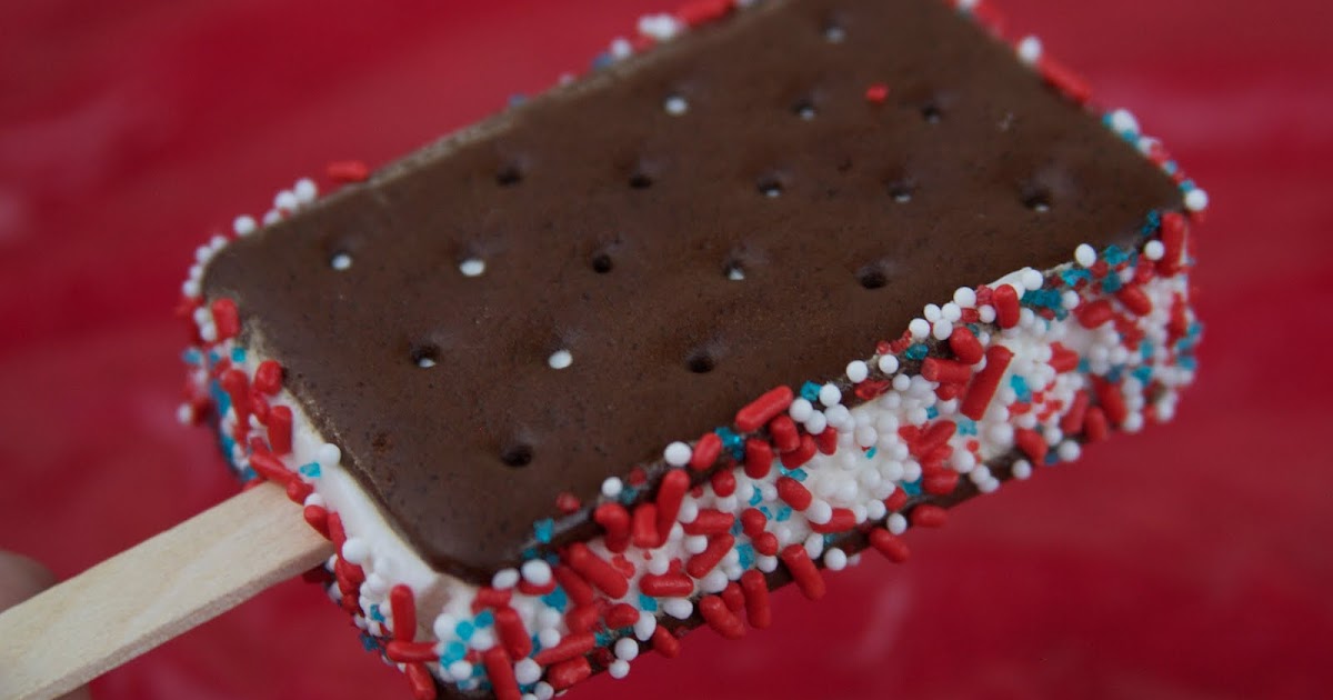 Clever, Crafty, Cookin' Mama: Spangled Sandwich Pops