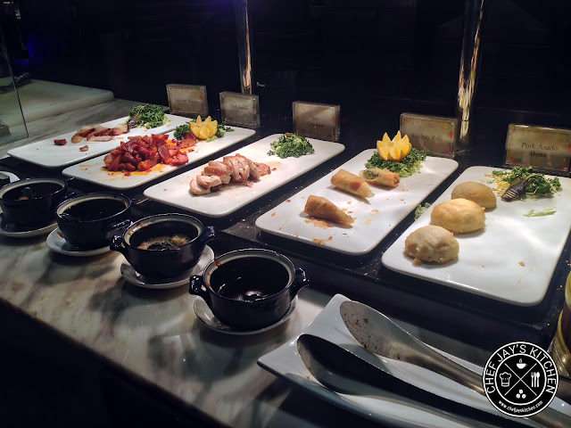 Vikings Luxury Buffet is a Hearty Feast That Will Drown You With Food ...