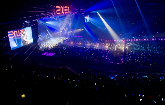 Daily2NE1♥: 2NE1 successfully wraps up “NOLZA” concerts in Seoul!