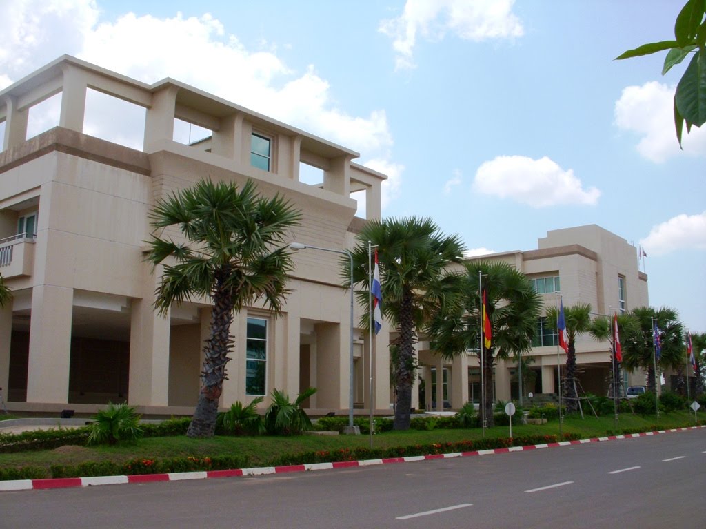 EXPLORE THE WORLD: The Kindom of Cambodia; the Killing Field