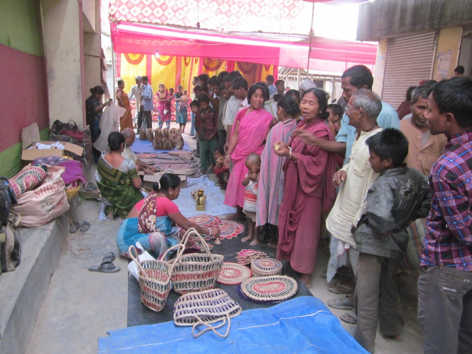 LOKFOLK - Forum By Folk & Tribal Artists & Artisans: উত্তর দিনাজপুরে ...