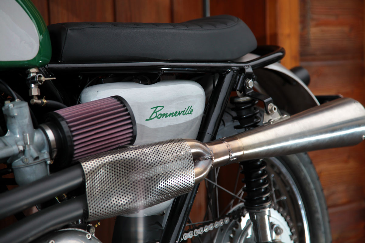 Bellezza discreta | Triumph T120R OIF - RocketGarage - Cafe Racer Magazine