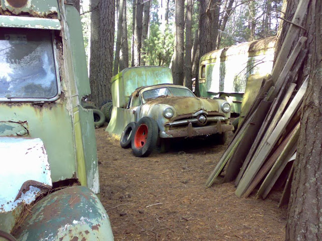 My 1928 Chevrolet: Rusty Relics (Latest Installment of over 150 photos)