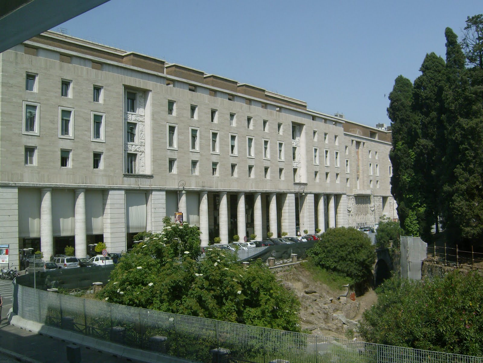 Carson Crosses the Atlantic: Welcome to Rome