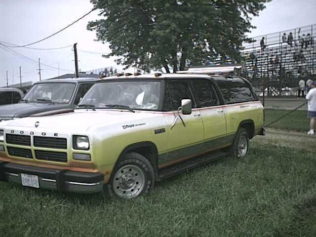 CARHUNTER : A PLYMOUTH TRAILDUSTER? SOME CRAZY TRUCKS FROM OTHER ...