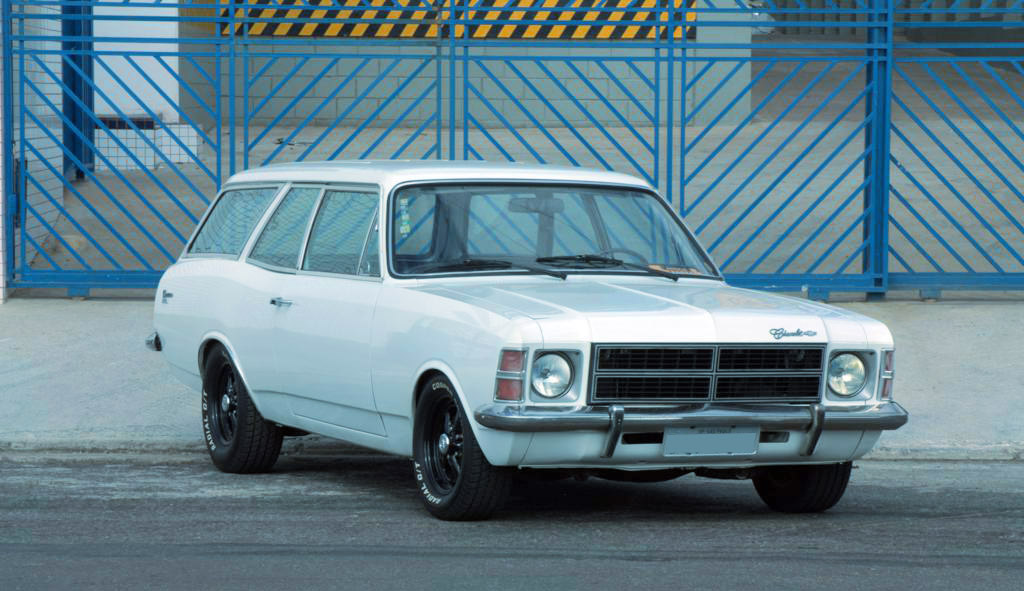 Brazilian oddities: Chevy Caravan 78 | Retro Rides