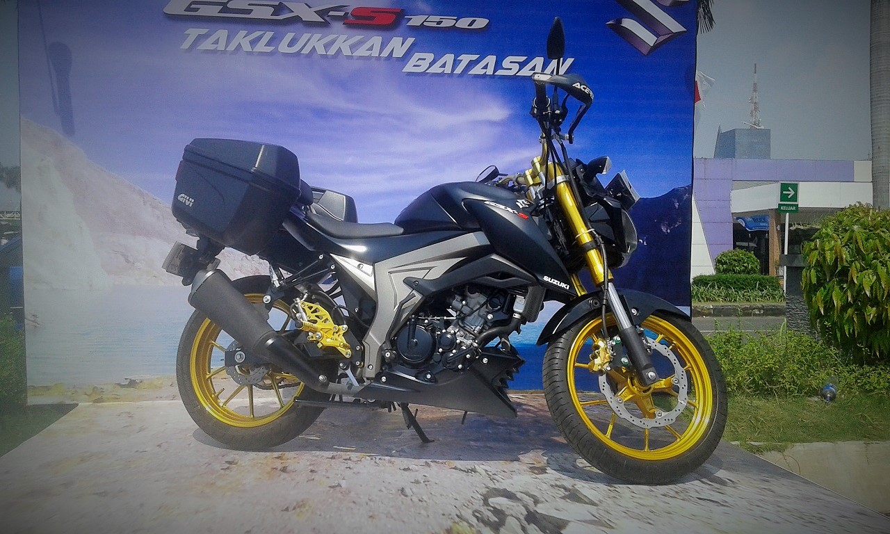 Modifikasi Ringan Suzuki GSX-S150 Versi Street Touring