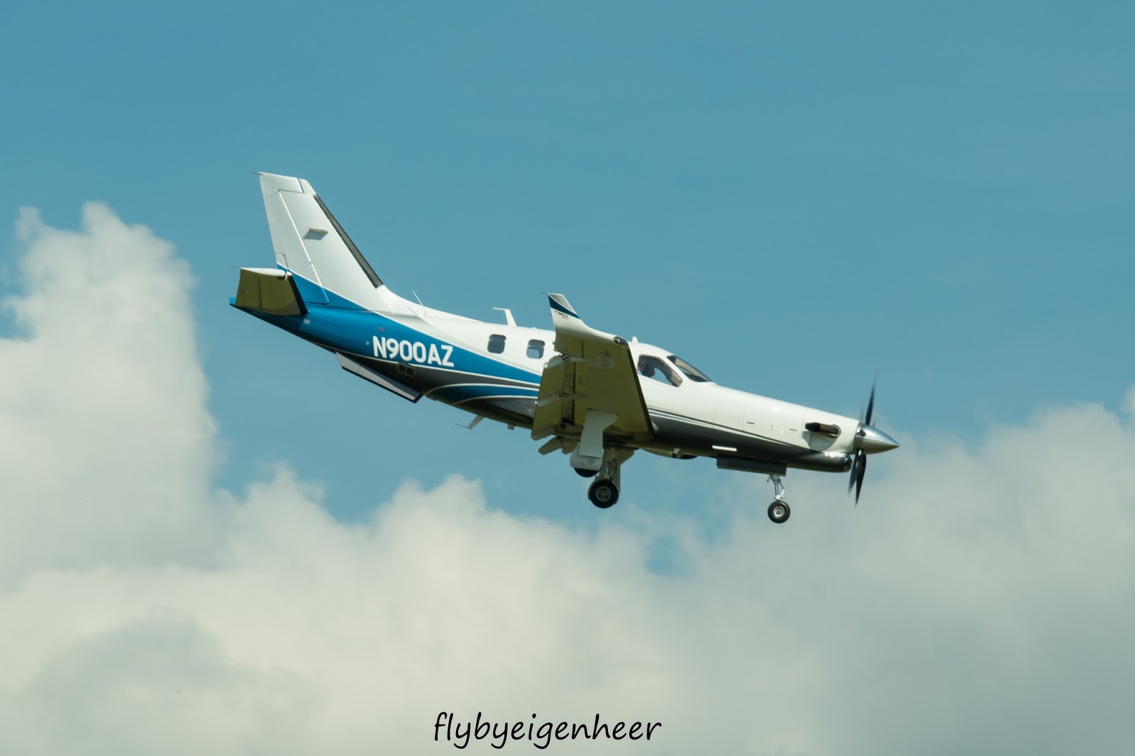 FLUGZEUGE Privatjets etc: N900AZ Socata TBM-700N (TBM-900) TBM9