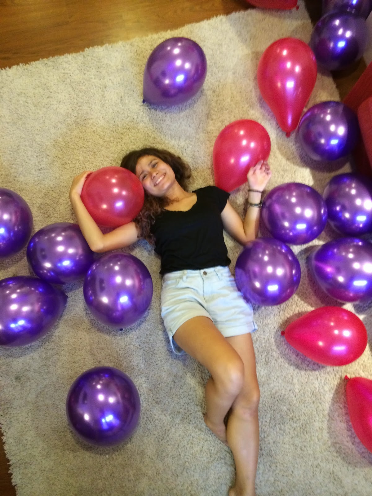 Annabel La : BELLOJELLOZ TURNS 18